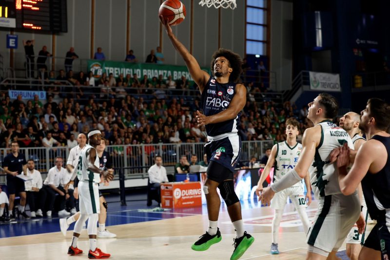 Fabo sopraffina: 40' di gran basket, Treviglio battuta e serie a Lucca
